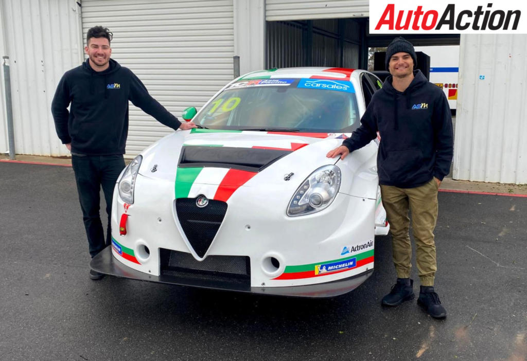 SLADE AND GRICE TCR TEST HAMPERED BY RAIN - Auto Action