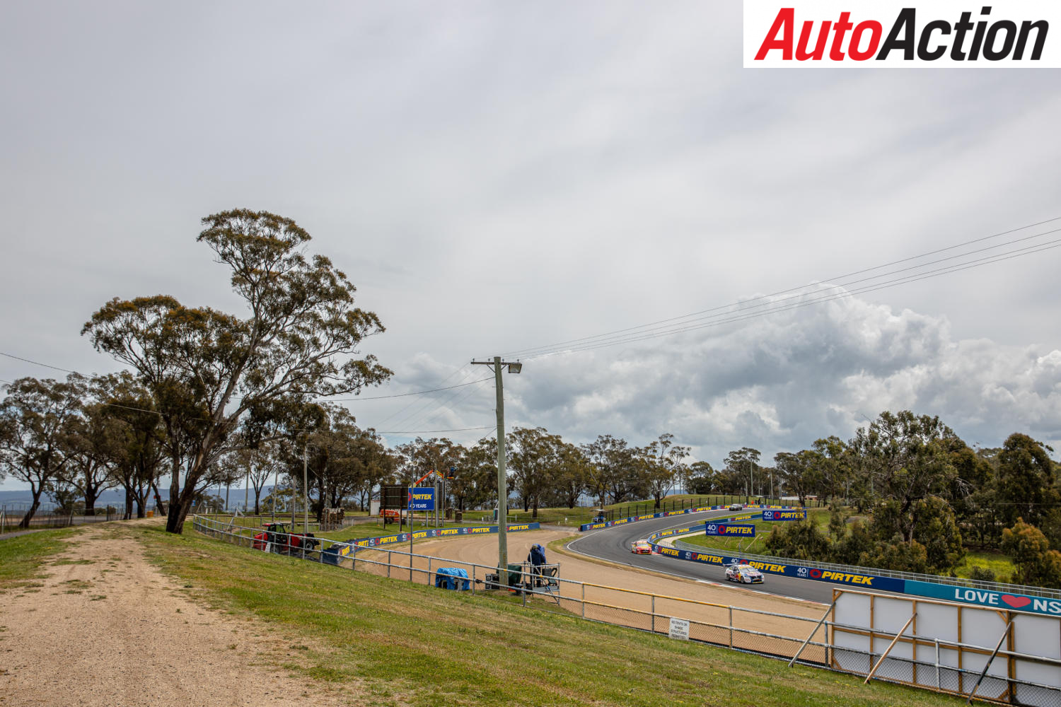 FANS ALLOWED IN PADDOCK AT BATHURST 500 - Auto Action