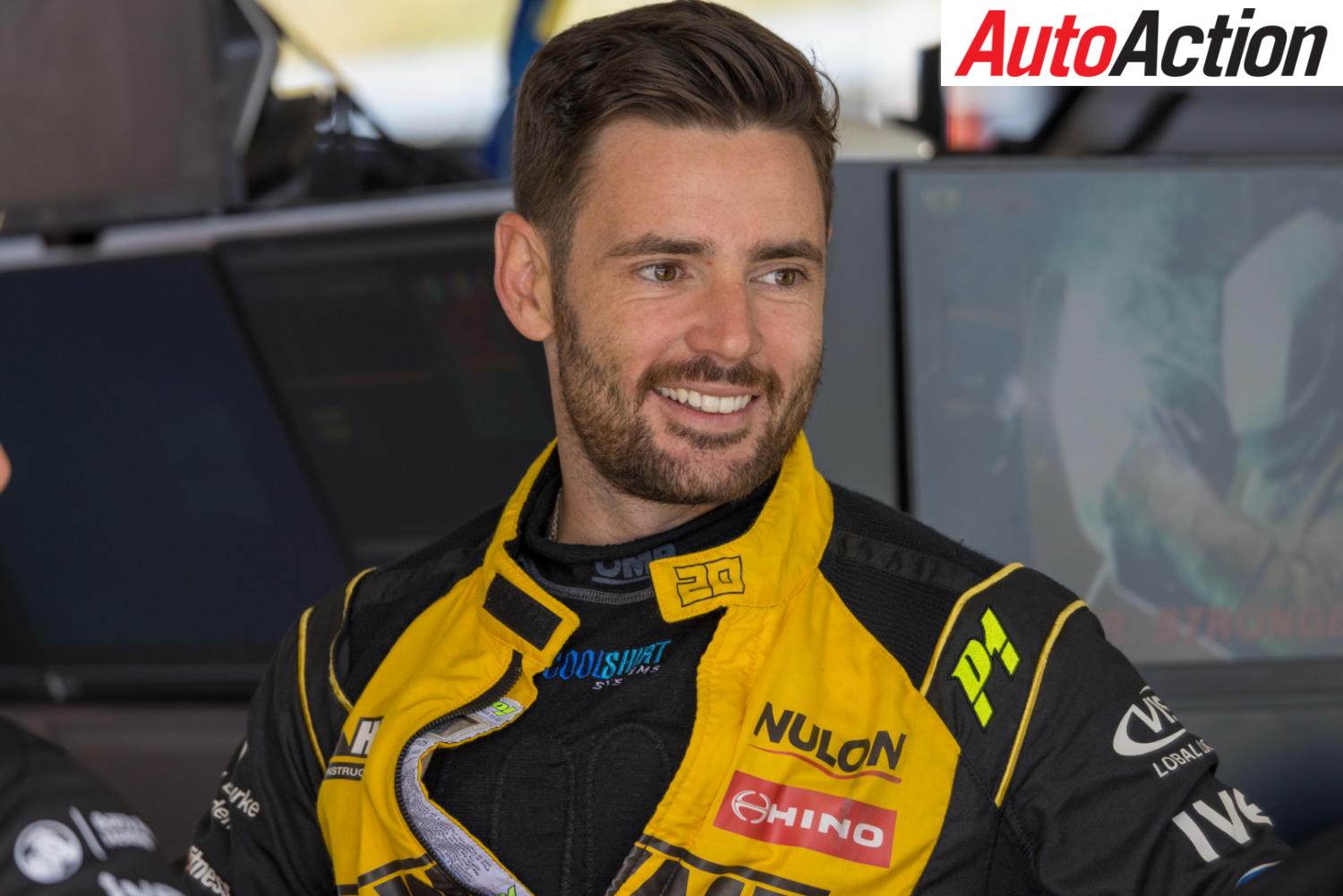 LOCAL HERO SCOTT PYE NOTCHES UP 300 SUPERCARS STARTS - Auto Action