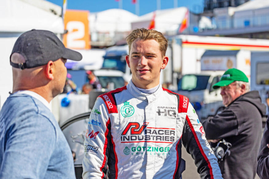 PremiAir goes Super2 racing with McLeod - Auto Action