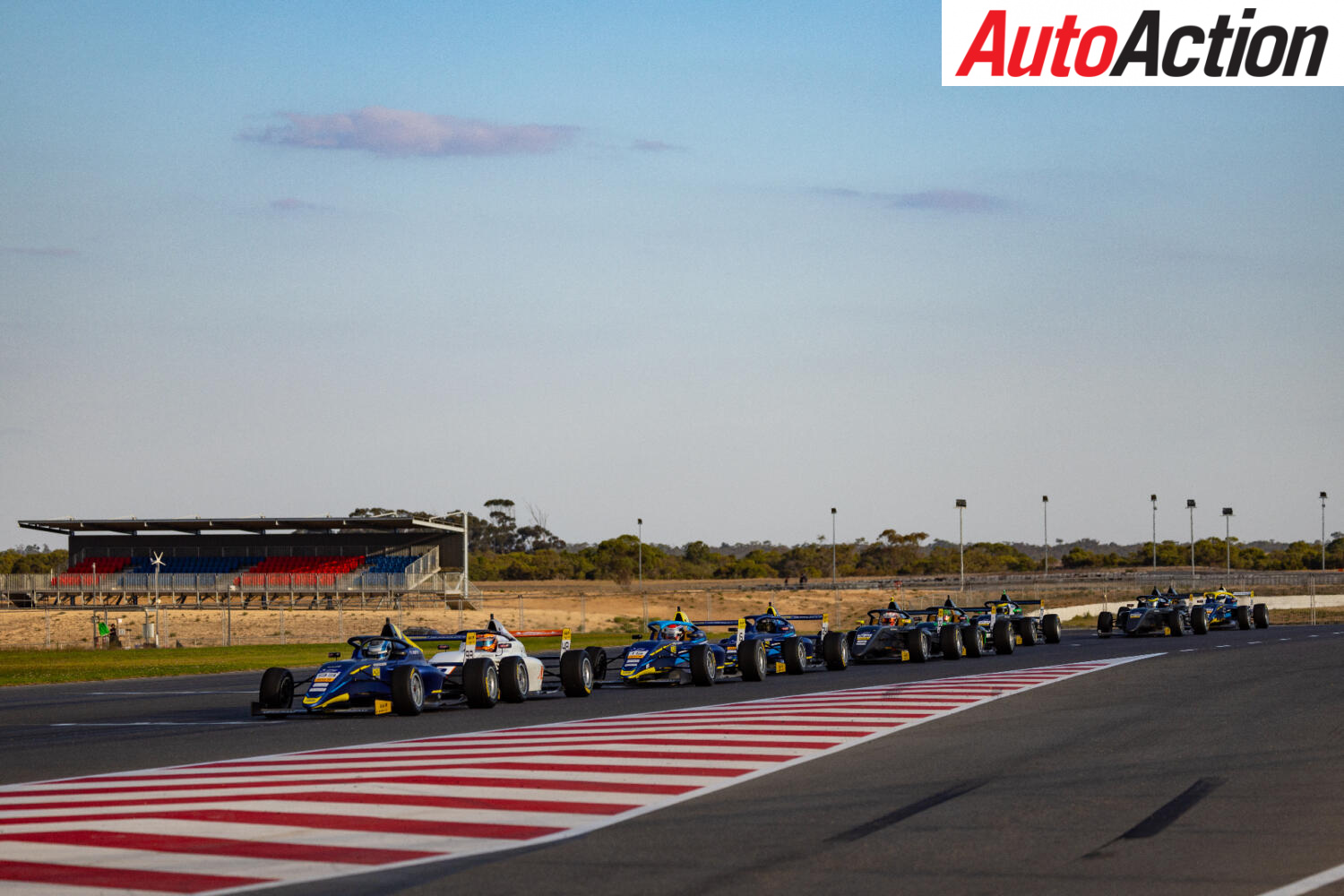 Piszcyk and AGI Sport dominate Formula 4 opener