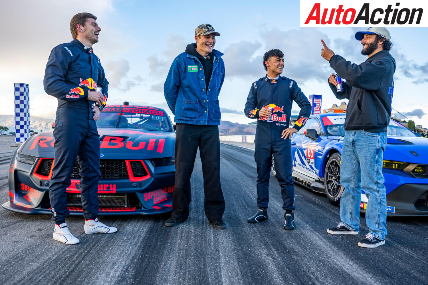 Verstappen drives Supercar with Ricciardo - Auto Action